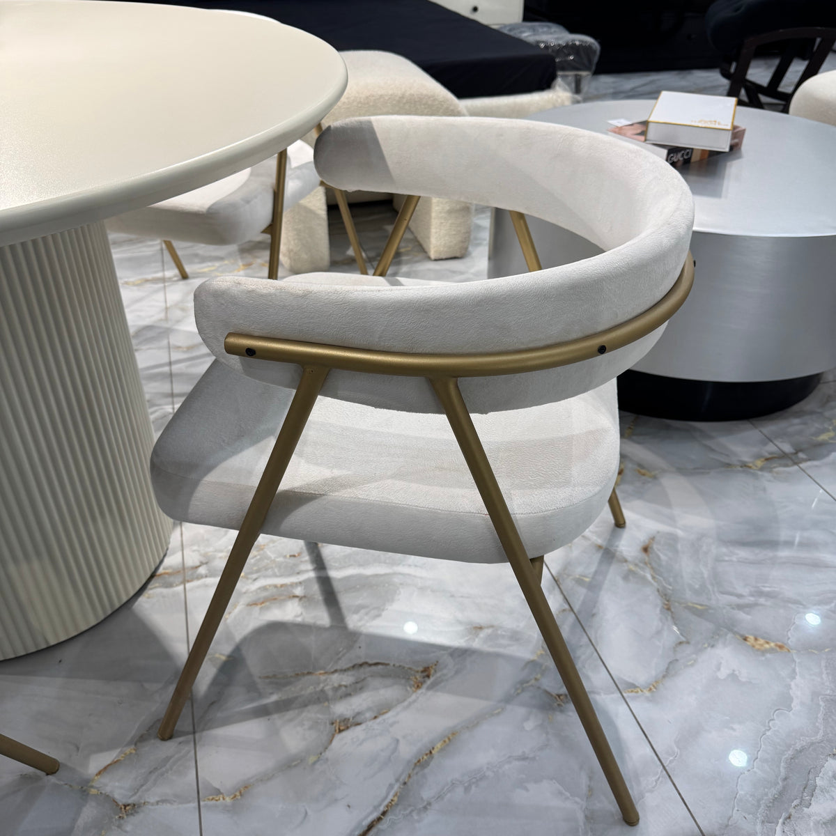 Spectrum dining table – Blackoakfurniture.com